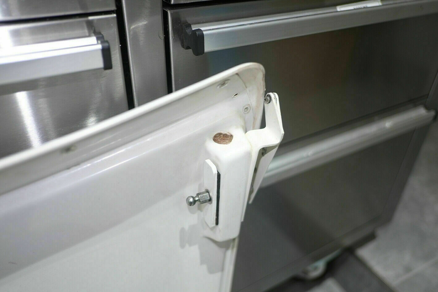 Lunar Caravan Gas Locker Struts - Clubman, Stellar, Lexon, Quasar etc ...