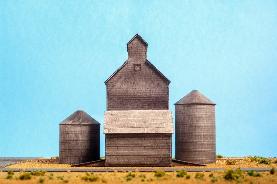 Laser Cut N Scale Grain Elevator Building kit w/Silo kit | eBay