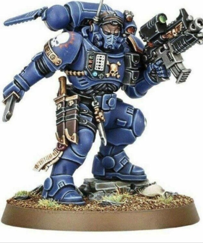 Lieutenant In Phobos Armour Warhammer 40k Space Marine | eBay UK