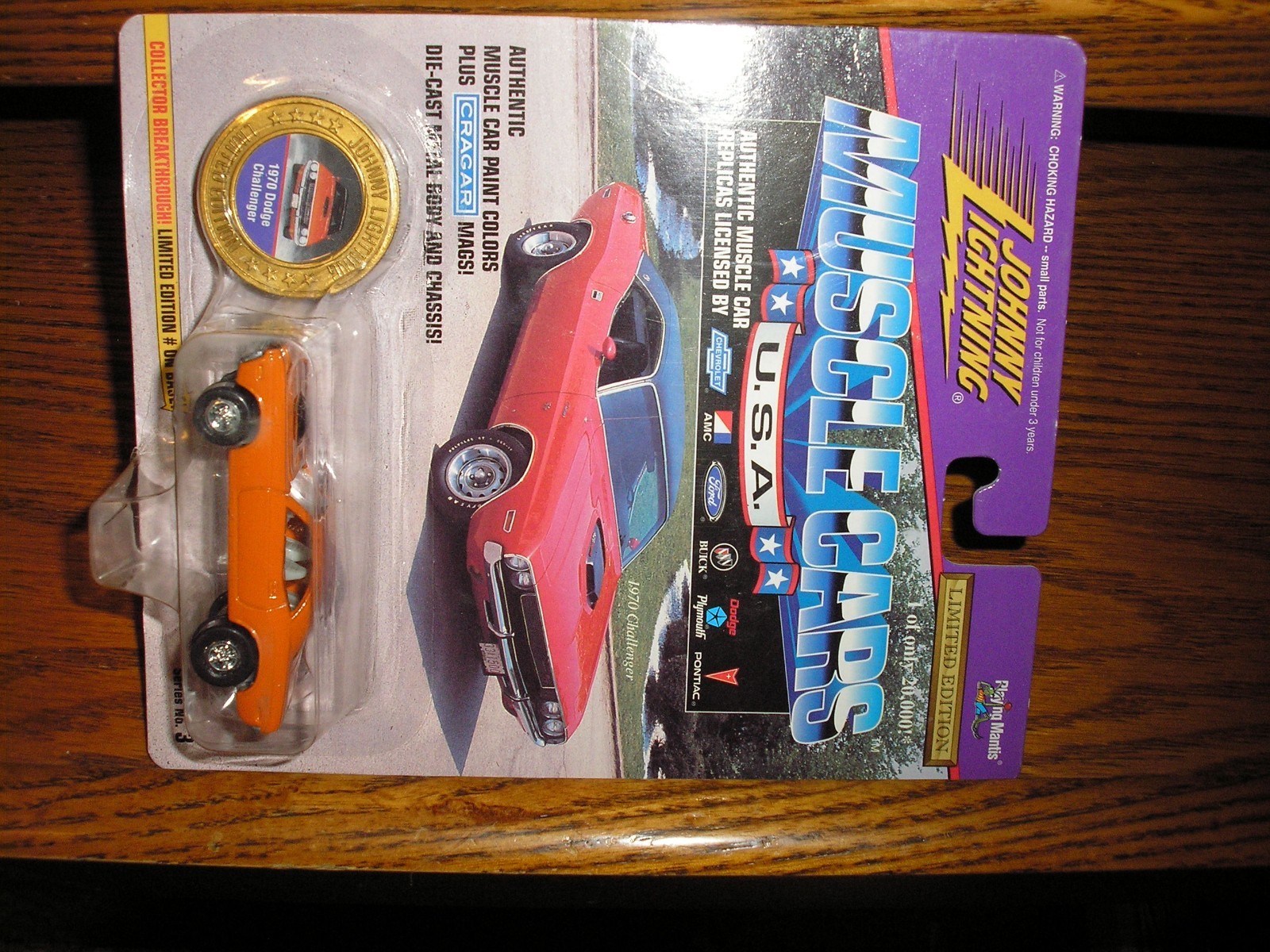 RARE Johnny Lightning Muscle Cars Series 3 1970 Dodge Challenger Free ...