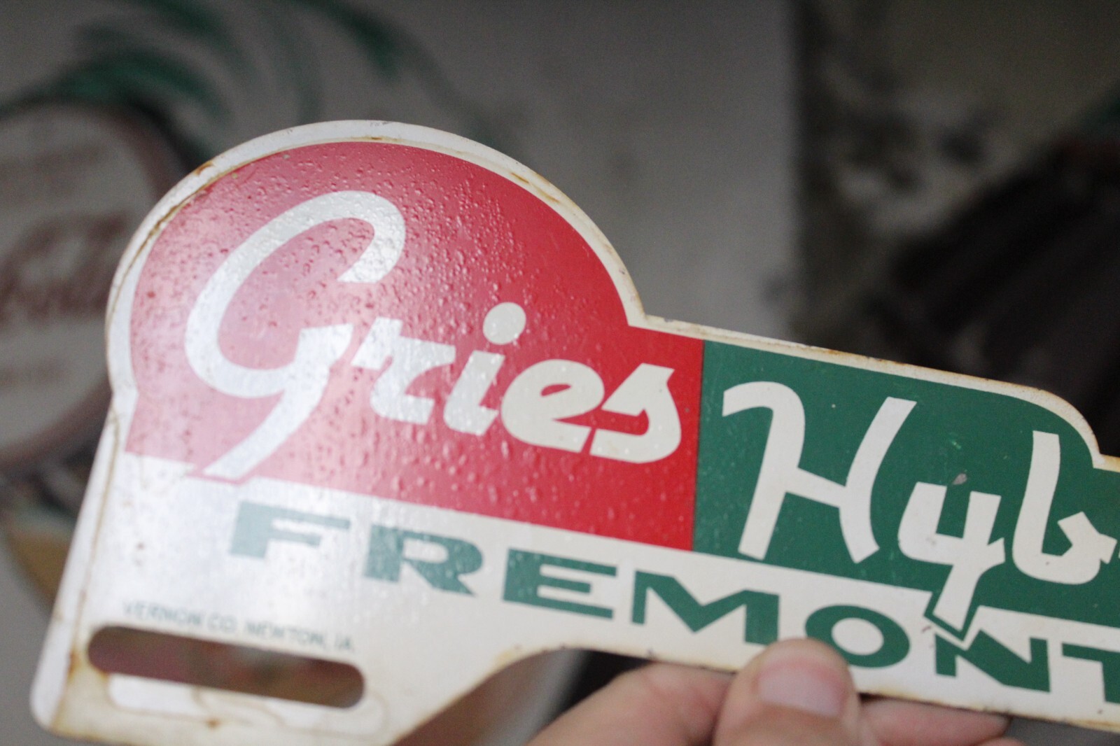 1950s GRIES HYBRIDS FREMONT OHIO PAINTED METAL PLATE TOPPER SIGN SEED ...