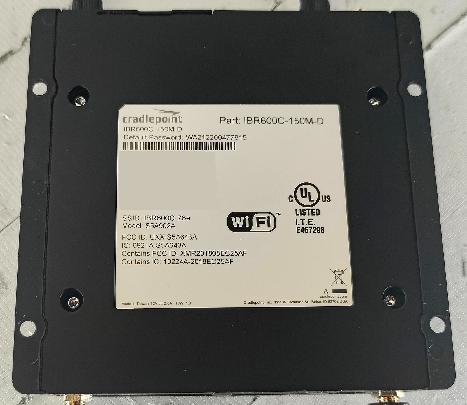 Cradlepoint IBR600C-150M-D S5A902A Multicarrier Rugged LTE Routeur No ...