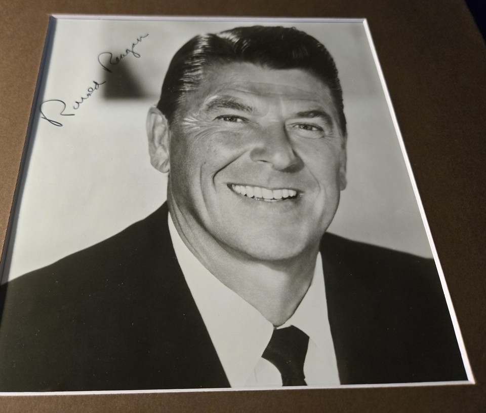 President Ronald Reagan Authentic Hand Signed Autograph Photo & FDC Set ...