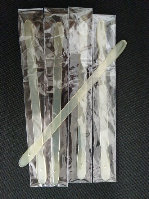 New Tongue Scraper Flexible Plastic Tongue Cleaner (1 tongue scraper ...