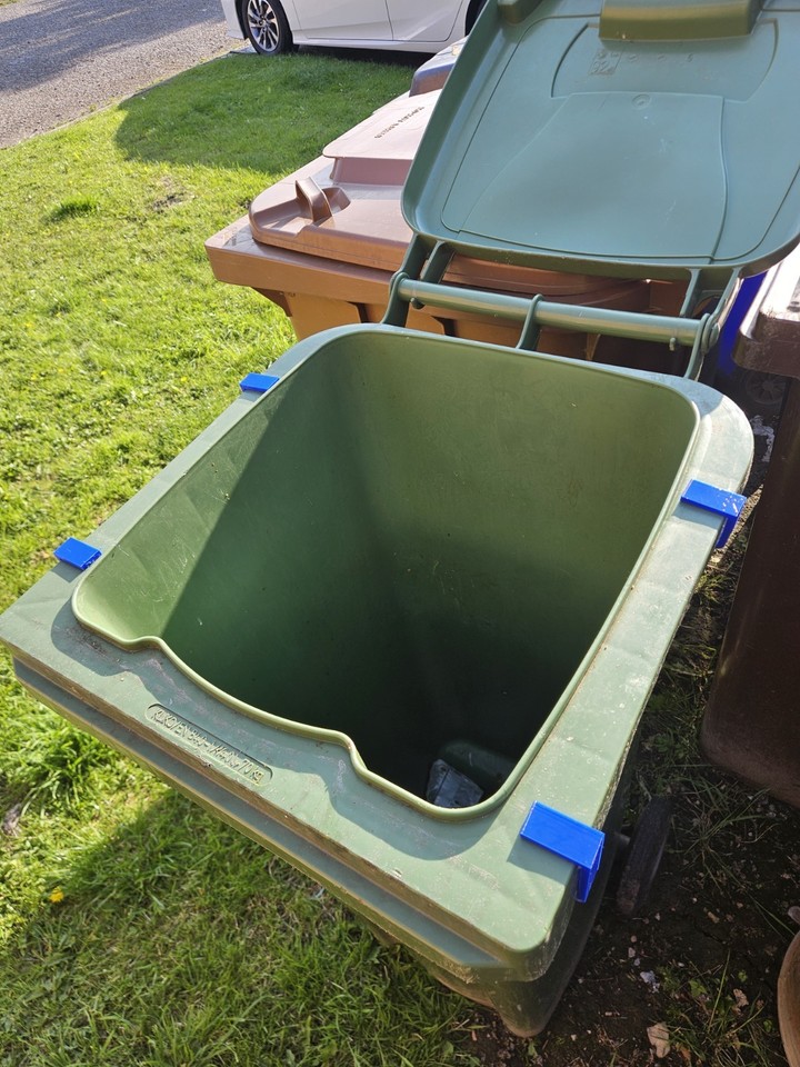 Wheelie Bin Liner Clips - The eBay Original with spares | eBay UK