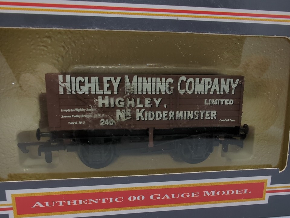 Dapol OO Gauge B176 7 plank Coal wagon Highley Mining Company No 245 ...