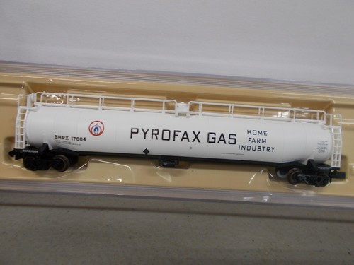 ATLAS-#37013-PYROFAX GAS-33,000 GAL. TANK CAR #17004-N-SCALE | eBay