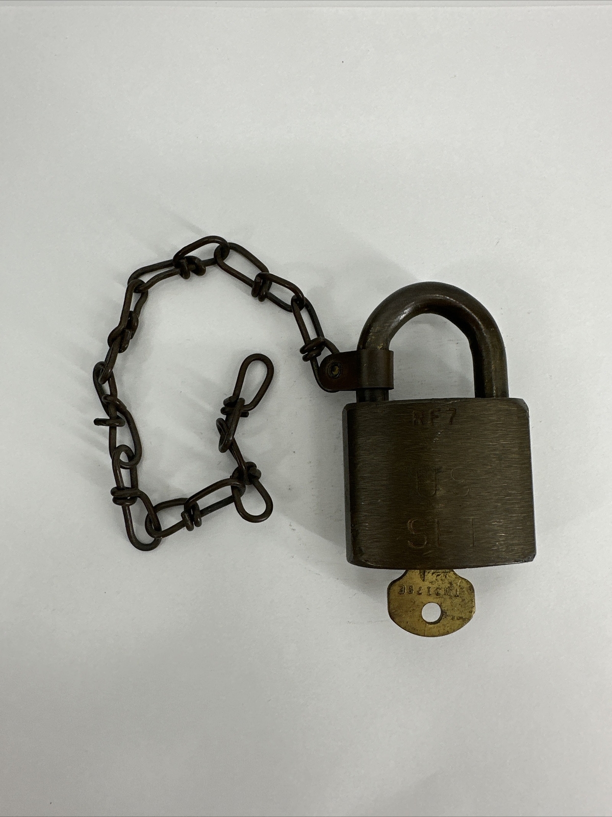 Vintage Waterbury RF7 US Lock Padlock with Key & Chain Military 2.75" H ...