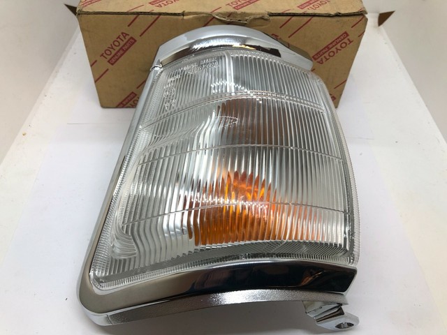 81521-35141 Toyota Lens Front Turn Signal Lamp LH 8152135141 Genuine ...