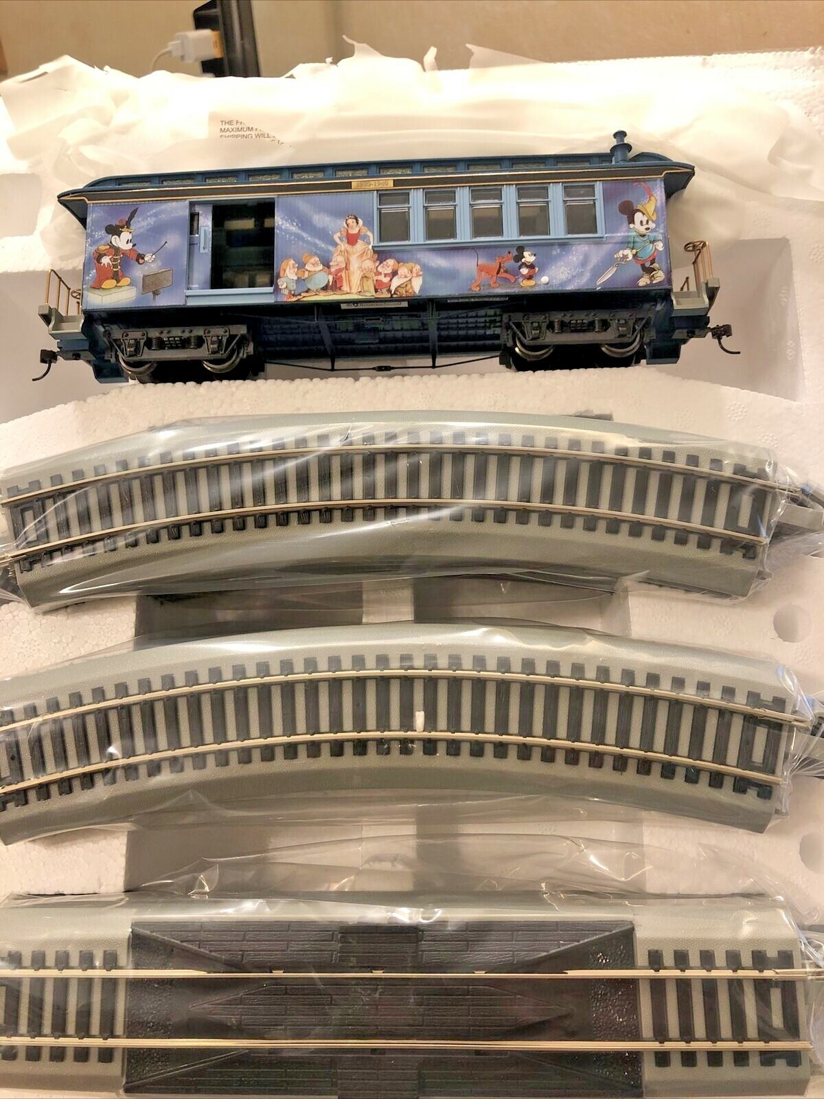 BACHMANN HAWTHORNE VILLAGE Celebrating The Magic Of Disney HO COMBINE ...