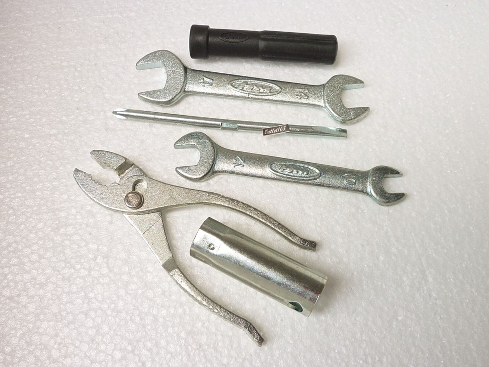 Honda XL SL CL CB 175 200 350 450 C90 C100 C102 Tool Kit Set Toolkit ...