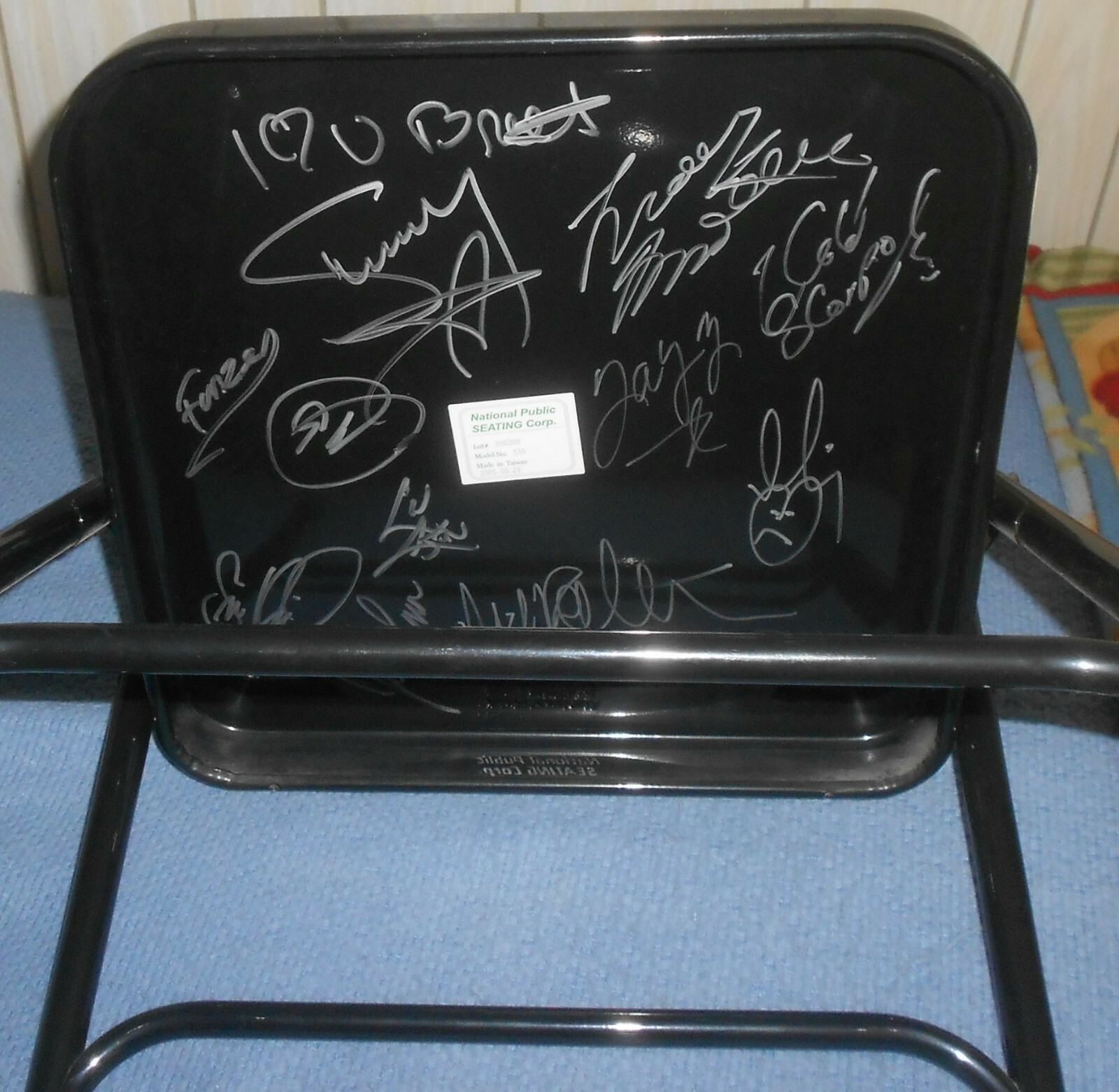 ECW Hardcore Homecoming Commemorative Chair 2005 Signed By 20 ECW ...