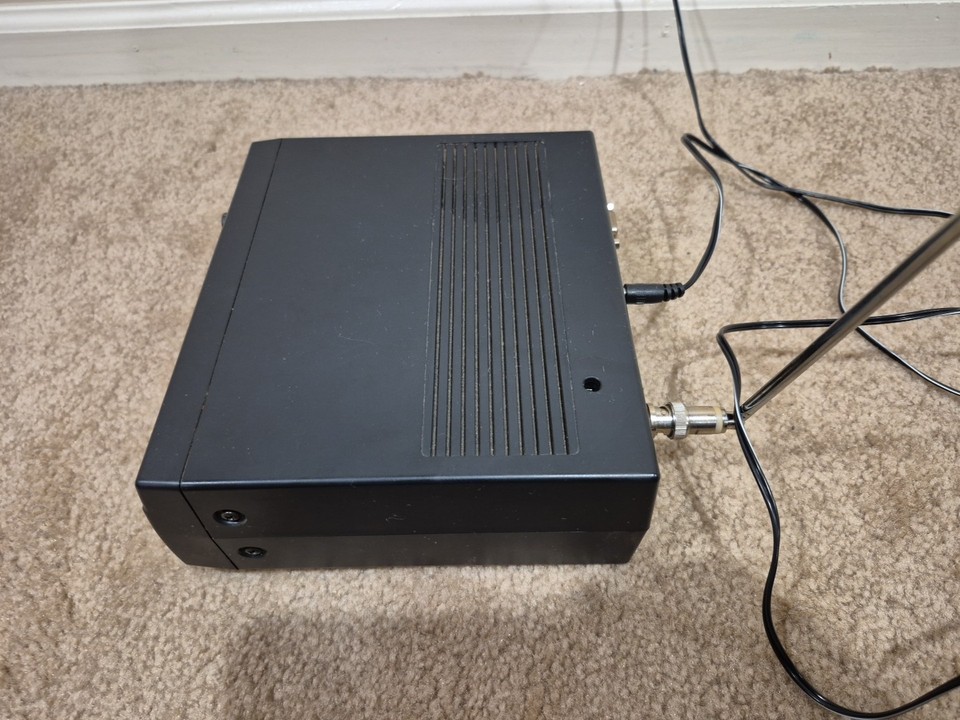 Vintage Radio Shack PRO-2052 Dual Trunking Scanner 1000 Channels Tested ...