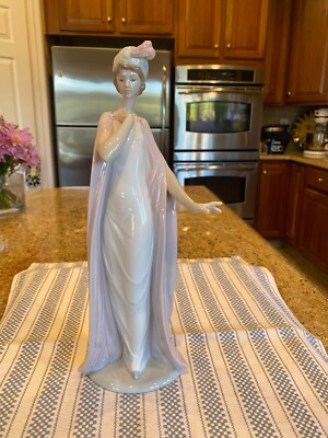 Lladro 6403 Breathless Lady - Mint Condition | eBay
