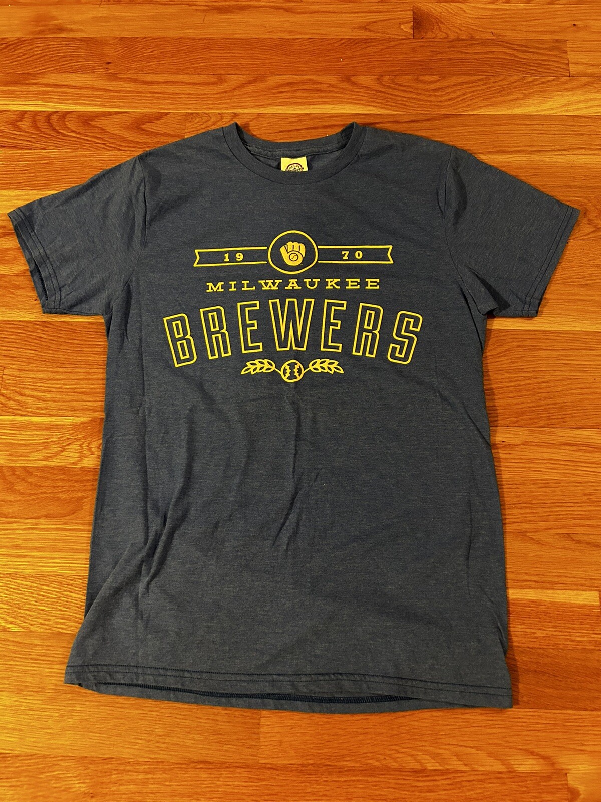 Milwaukee Brewers 1970 Inaugural Year ~ Orbis Giveaway 2015 ~ T-Shirt ...
