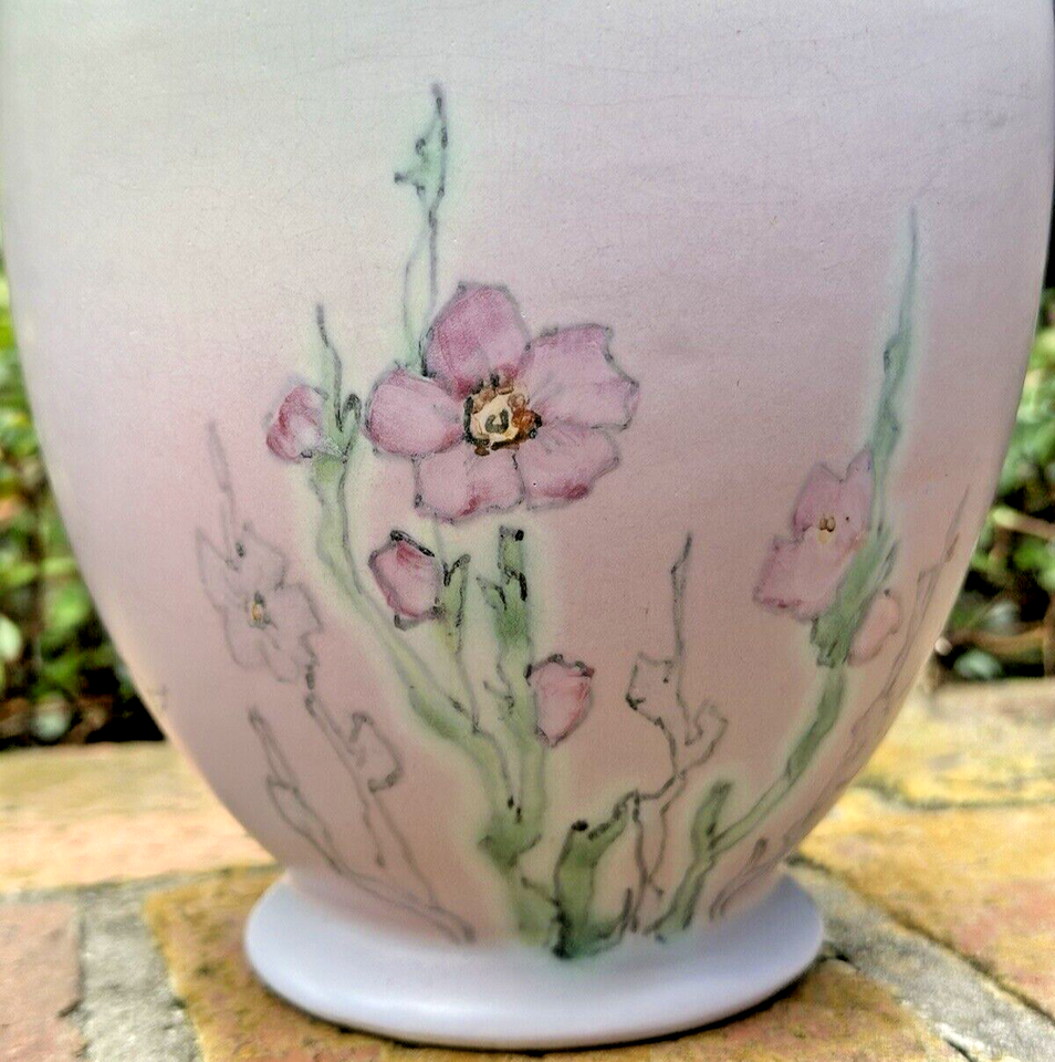 WELLER POTTERY HUDSON PERFECTO VASE BY DOROTHY ENGLAND....ARTIST SIGNED ...