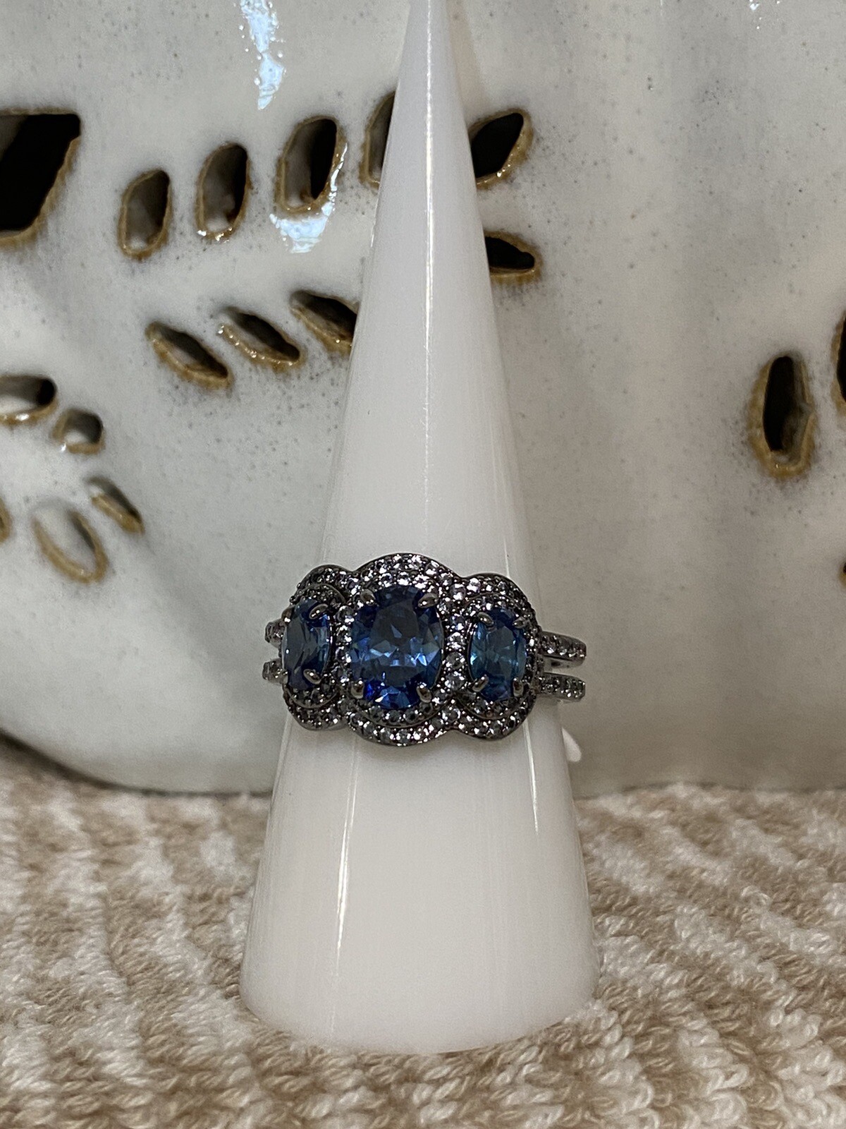 Bomb Party Ring RBP6636 Simply Gifted Light Sapphire CZ Ring Size 9 NWT ...