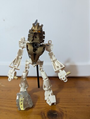 LEGO BIONICLE: Takanuva (8596) with iridescent mask (MISSING PIECES ...