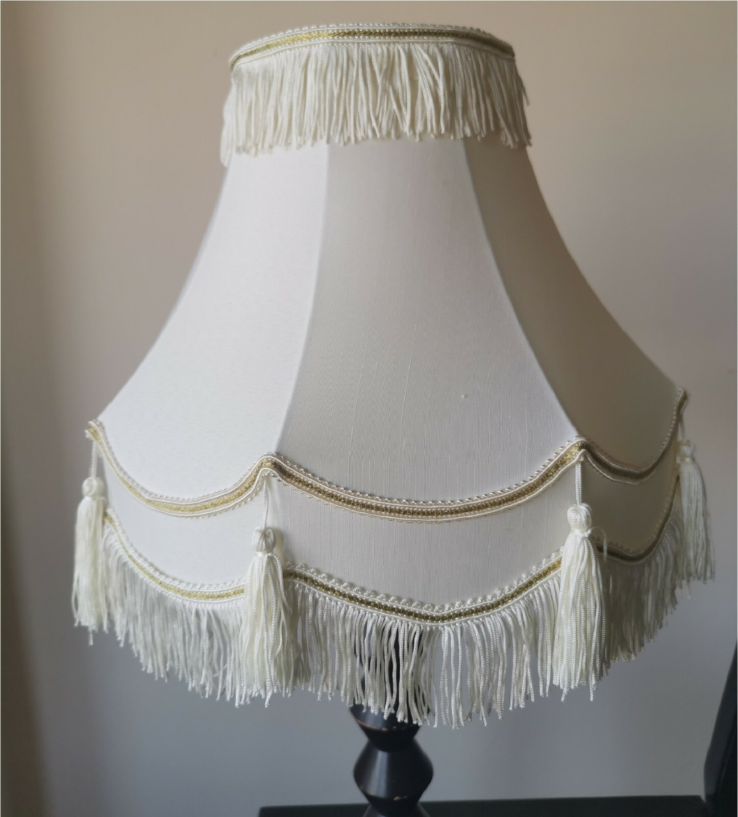 Lampshade Gold Trim Fringe Tassle Table Lamp Shades Double Scallop Bell ...