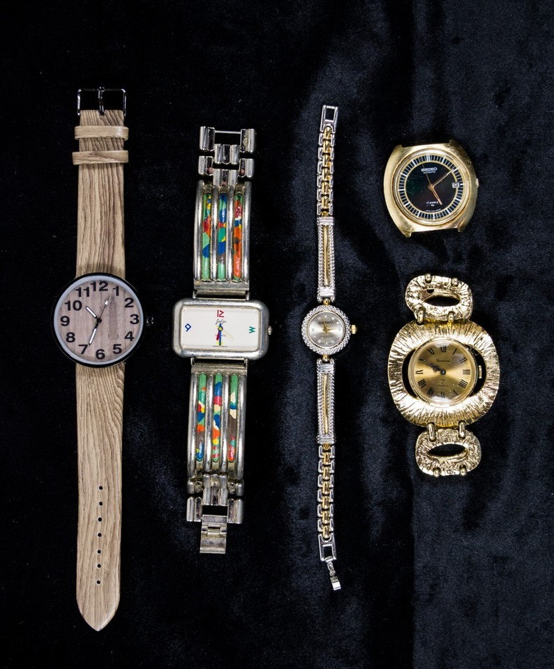 LOT OF 24 QUARTZ WRIST WATCHES MENS WOMENS Read JF 106 | eBay