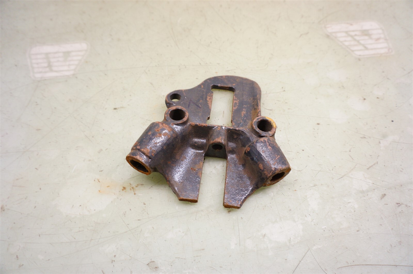 Harley Left OEM Axle Plate Knucklehead Panhead OEM L4 7 1947-1948 *TZ23 ...