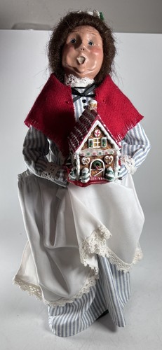 Byers Choice 1997 Lady Holding Gingerbread House Christmas caroler | eBay