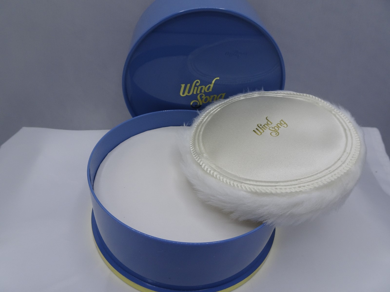 WIND SONG PERFUMED DUSTING POWDER TALC 4 OZ PRINCE MATCHABELLI VINTAGE ...