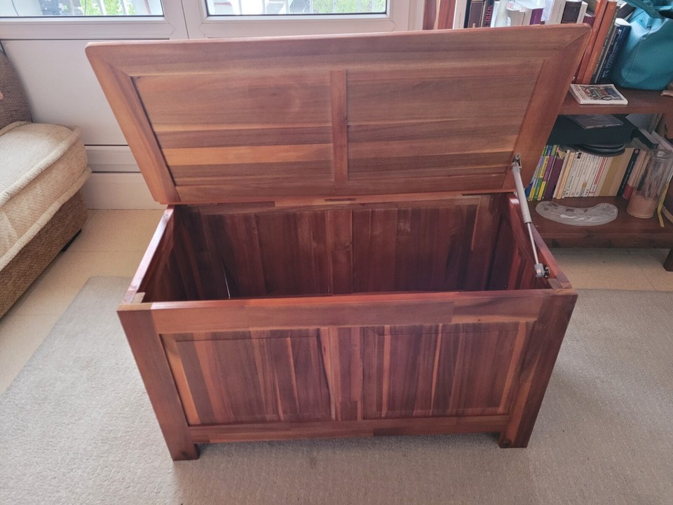 Large Solid Wood Chest Indoor/Outdoor 103L Capacity Storage Bench ...