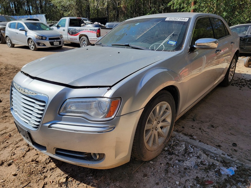 2012 Chrysler 300 UPPER LEFT GRAB HANDLE BAR (Ident : 1RV73 TRM AB) OEM ...