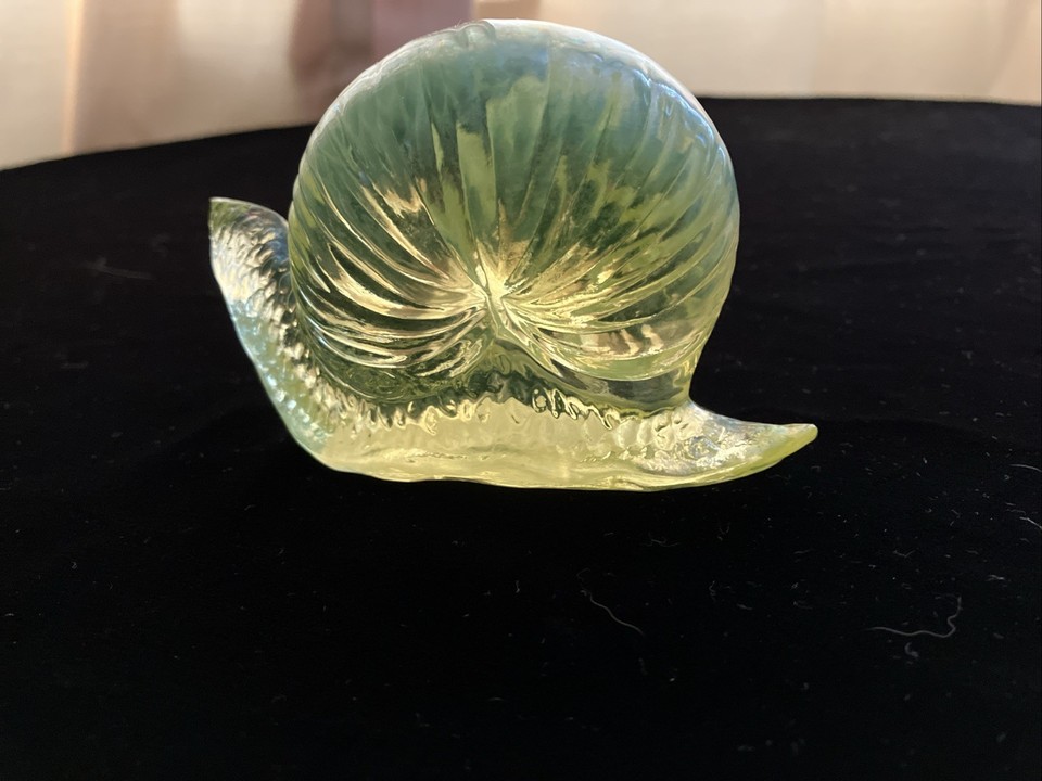 Fenton Vaseline Glass Snail Figurine, Vintage Yellow Opalescent Uranium ...