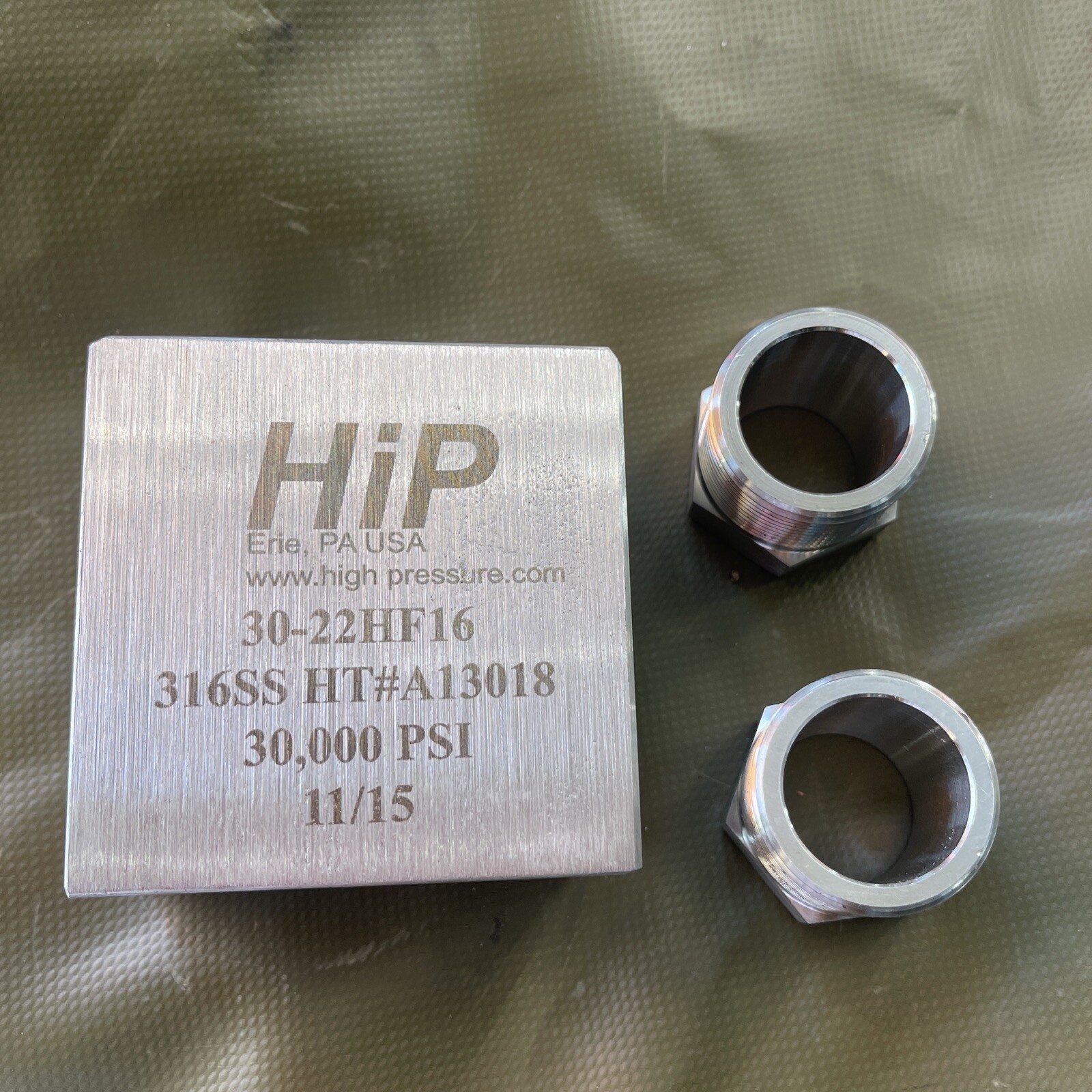 HIP 30-24HF16 316SS HT #A11612 30 000PSI High Pressure Crosses for sale ...