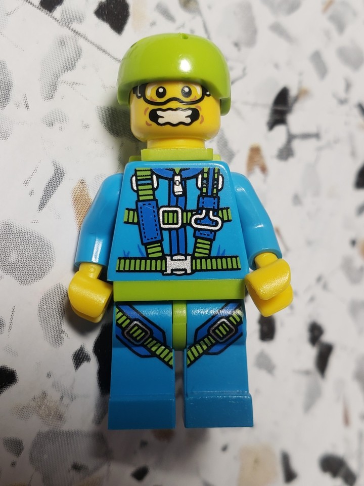 Lego Series 10 Skydiver Mini with Safety Helmet and Packed Parachute ...
