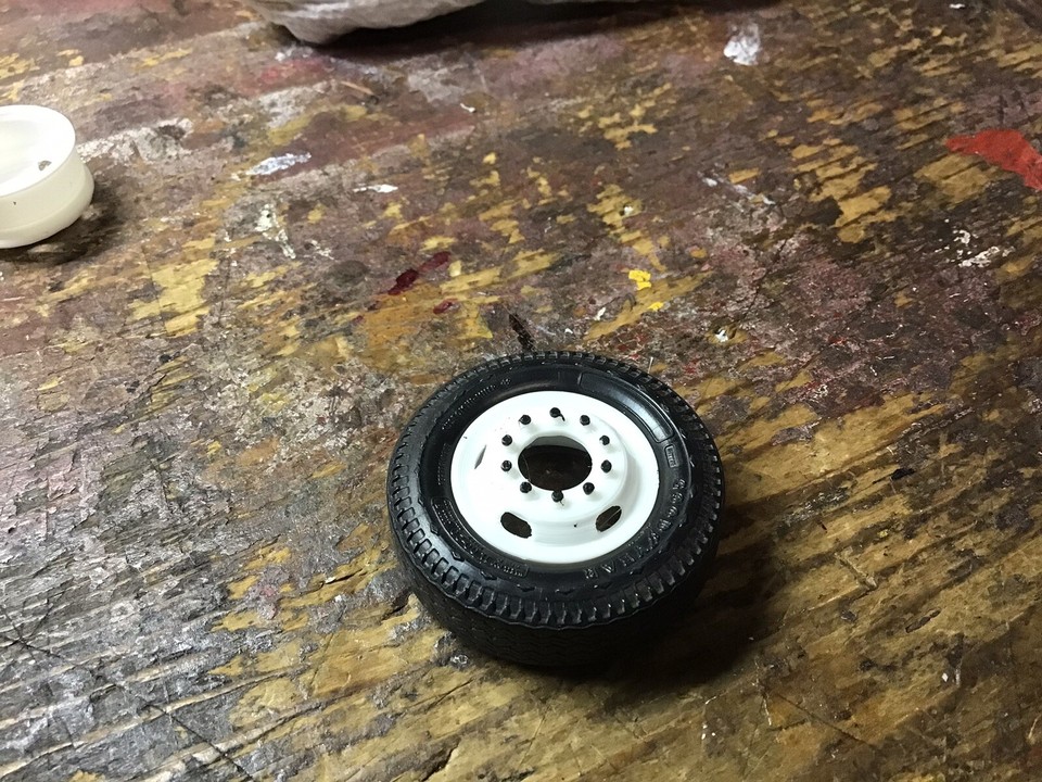 1/24 Scale Model Semi Truck 5-hole Front Bud Style Wheels. | eBay