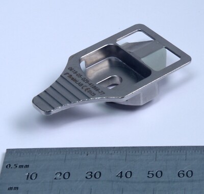 Brainlab #41866-77 Femoral & Tibial Cutting Block Adapter “Universal ...