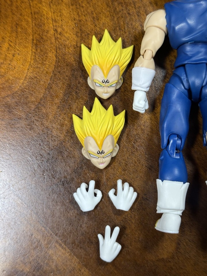 SH Figuarts Dragon Ball Z Kong Studio Majin Vegeta Battle Damaged Gi ...