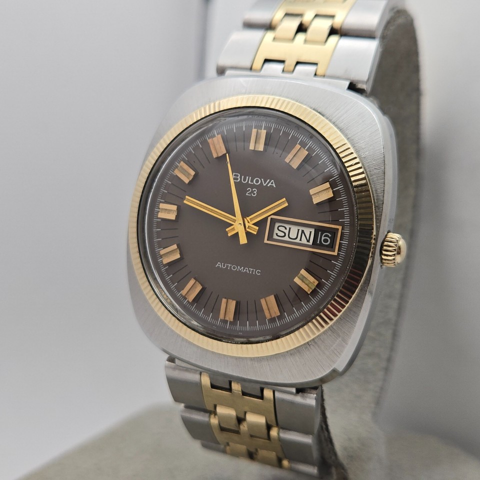 Vintage BULOVA Senator "F" men's automatic watch day/date 11AOACB 1972 ...