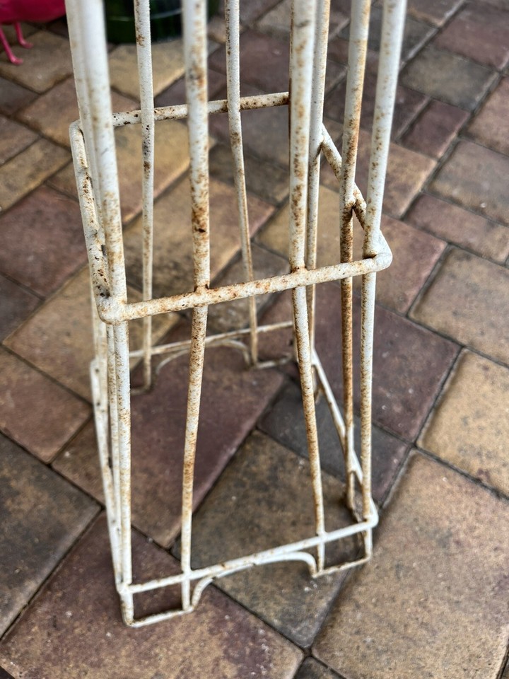 Vintage Original Outdoor Garden Wrought Iron Trellis Eiffel Tower Rusty ...