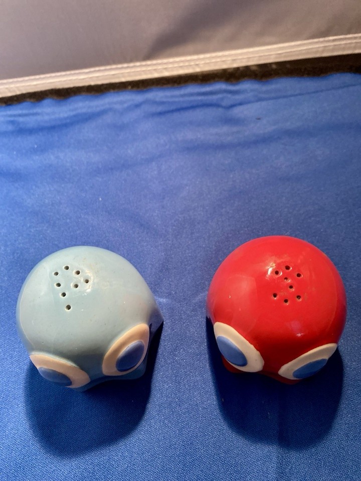 Pac-Man Inky & Blinky Ghost Salt And Pepper Shakers Ceramic | eBay