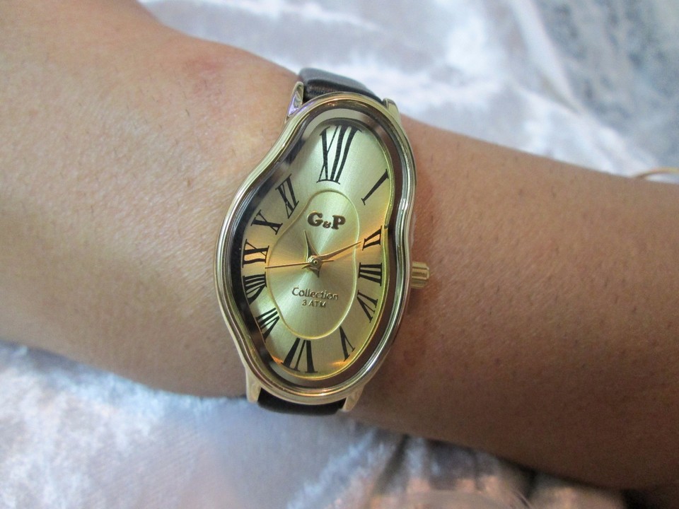 Salvador Dali Melting Watch Time Warp Fluid Wavy Watch Soft to Womens ...