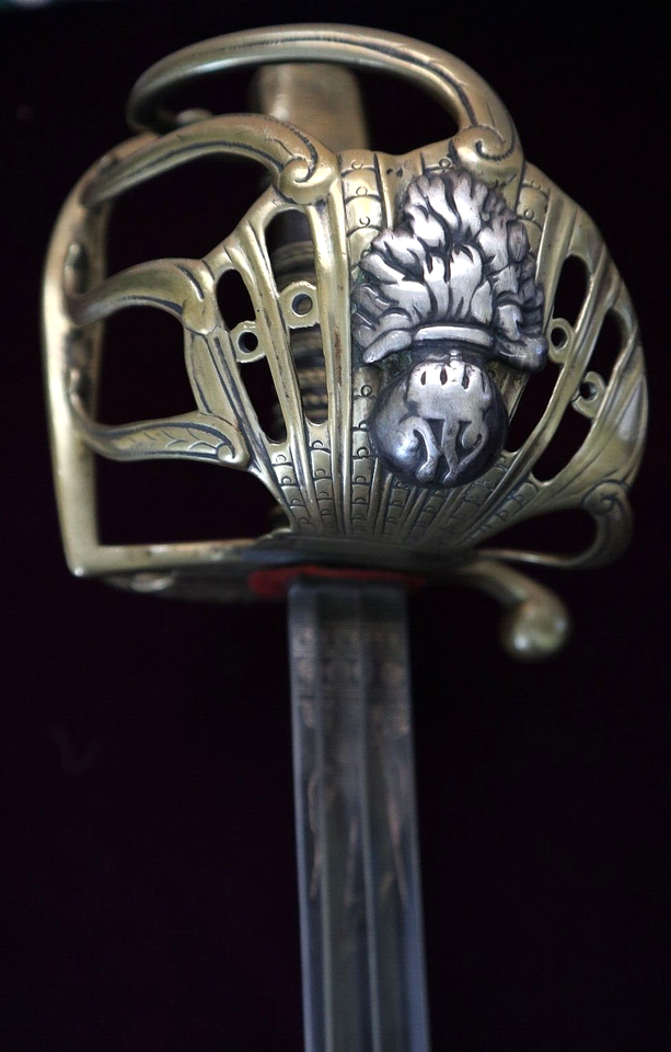 NAPOLEONIC KING WILLIAM BODYGUARD GARDE DE BATTAILLE SWORD 1 OF 2 KNOWN ...