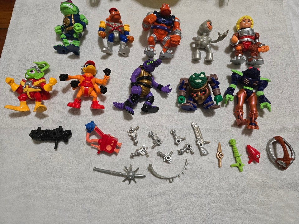 Bucky O'Hare Lot 1990 Hasbro Action Figures w/ Toad Double Bubble ...