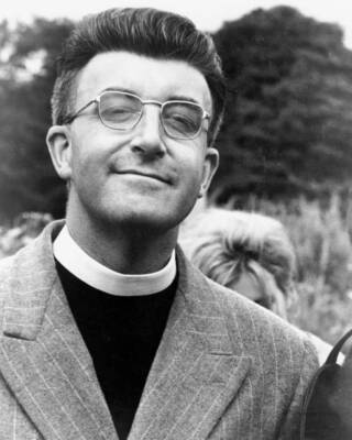 Peter Sellers as The Reverend John Smallwood in Heavens Above! dir- Old ...