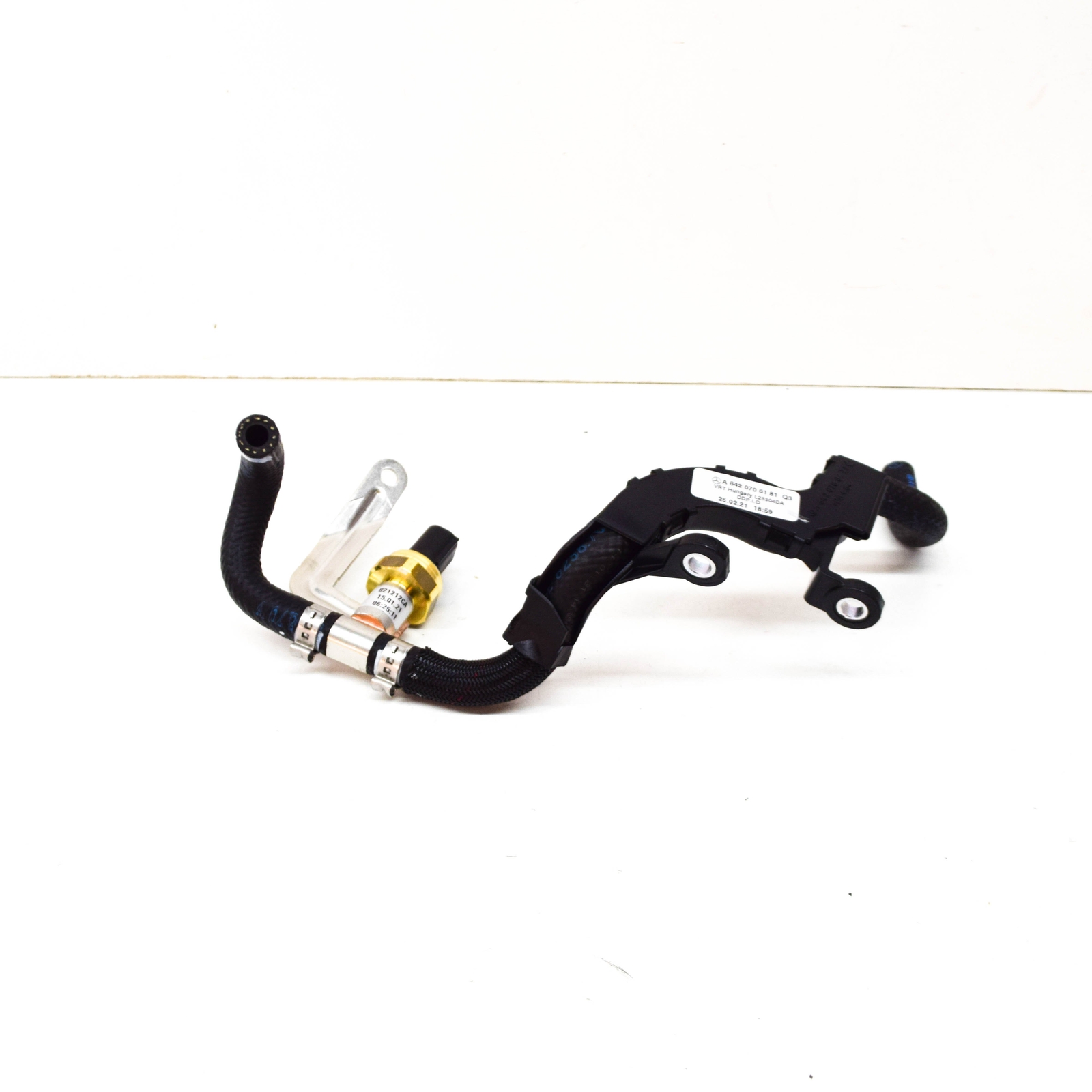 MERCEDES X218 CLS 350 Fuel Pipe Hose Pressure Sensor 6420706181 for ...