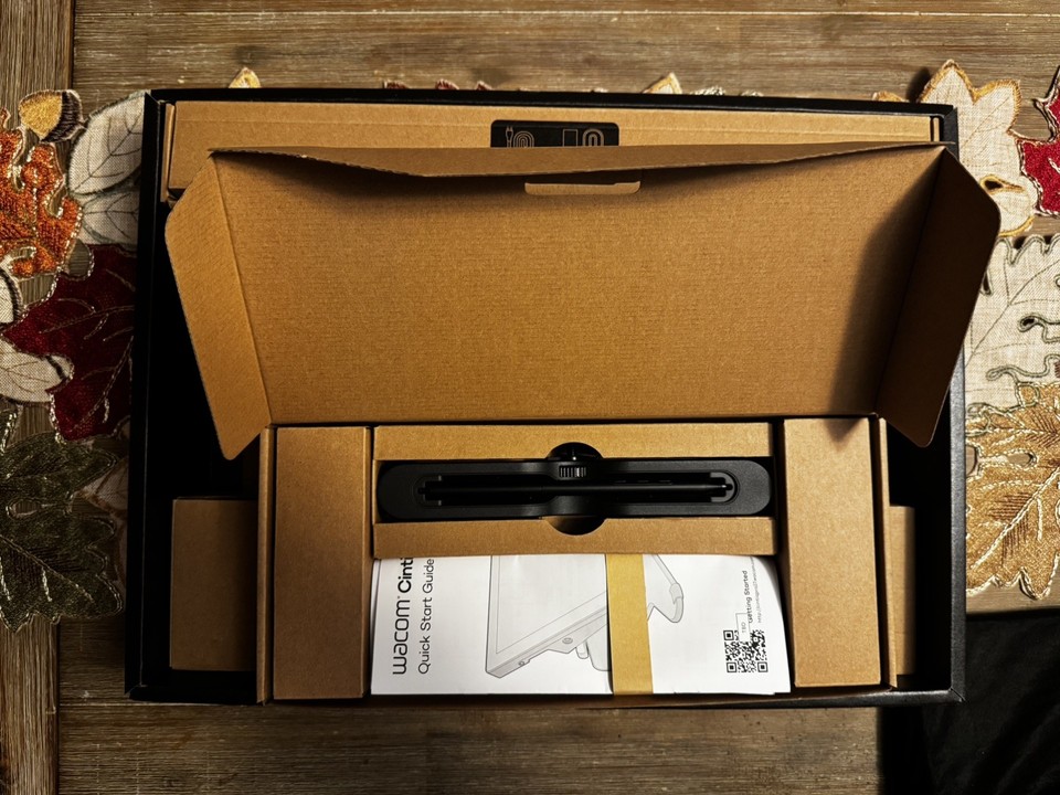 Wacom Cintiq Pro 17 DTH172 17.3" UHD Touchscreen Pro Drawing Tablet and ...