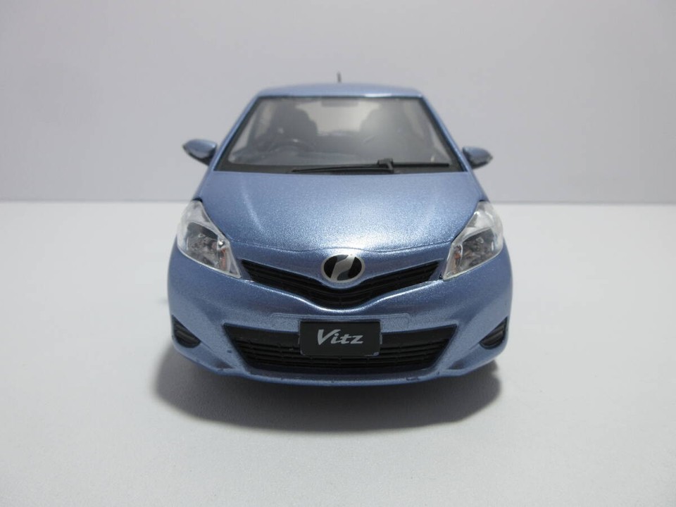 1/24 3rd Generation Vitz Early Dealer Special Order Mini Car Light Blue ...