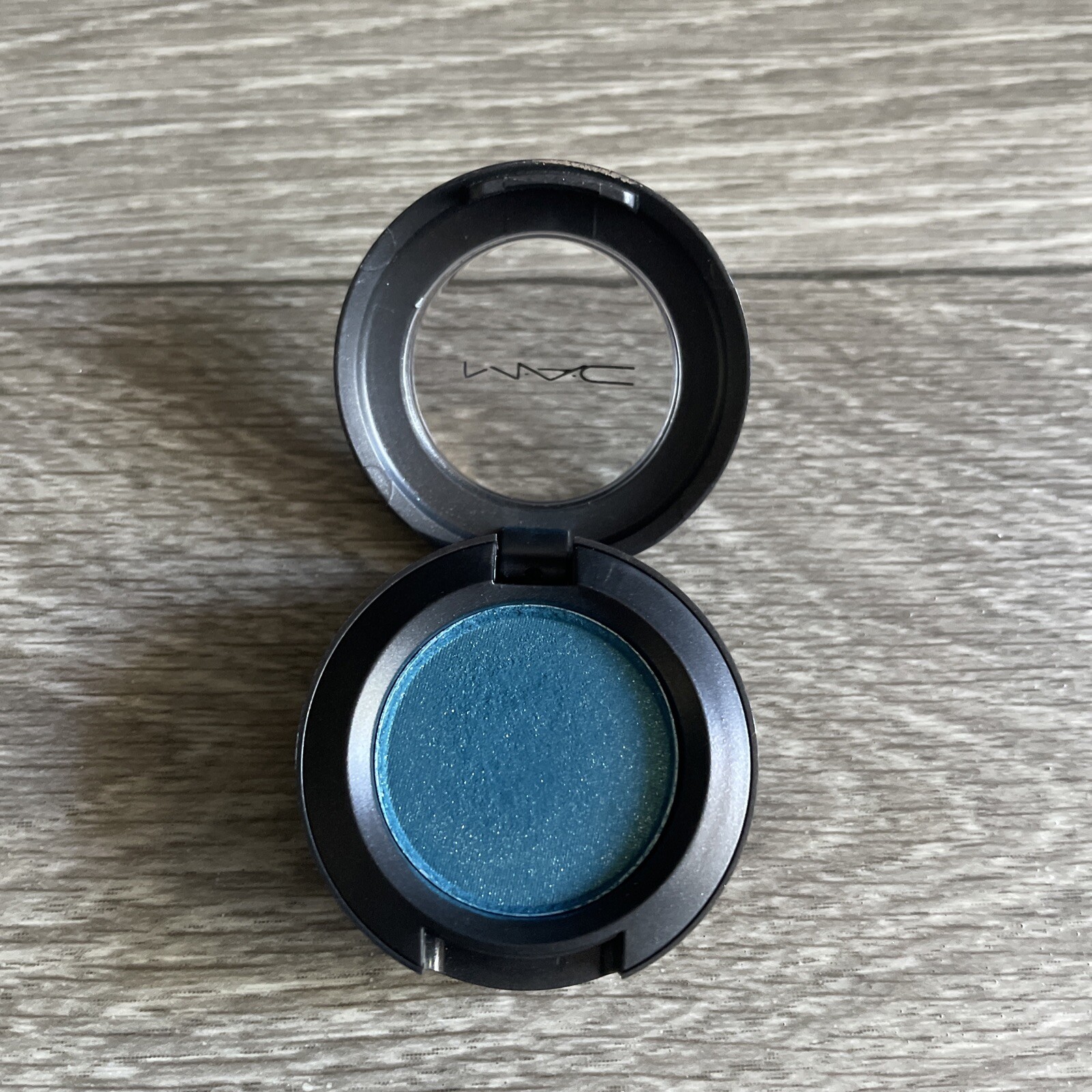 MAC Velvet Eyeshadow *POMPOUS BLUE* (1.5g/0.05oz) NWOB - *VERY RARE* | eBay