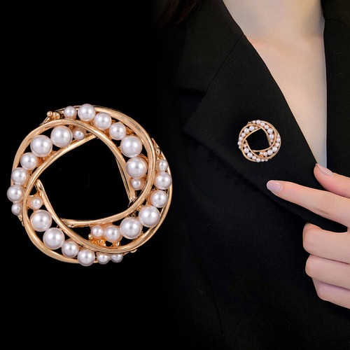 Elegant Alloy Pearl Wreath Brooch Pin Badge For Women Fashion Clothes ...