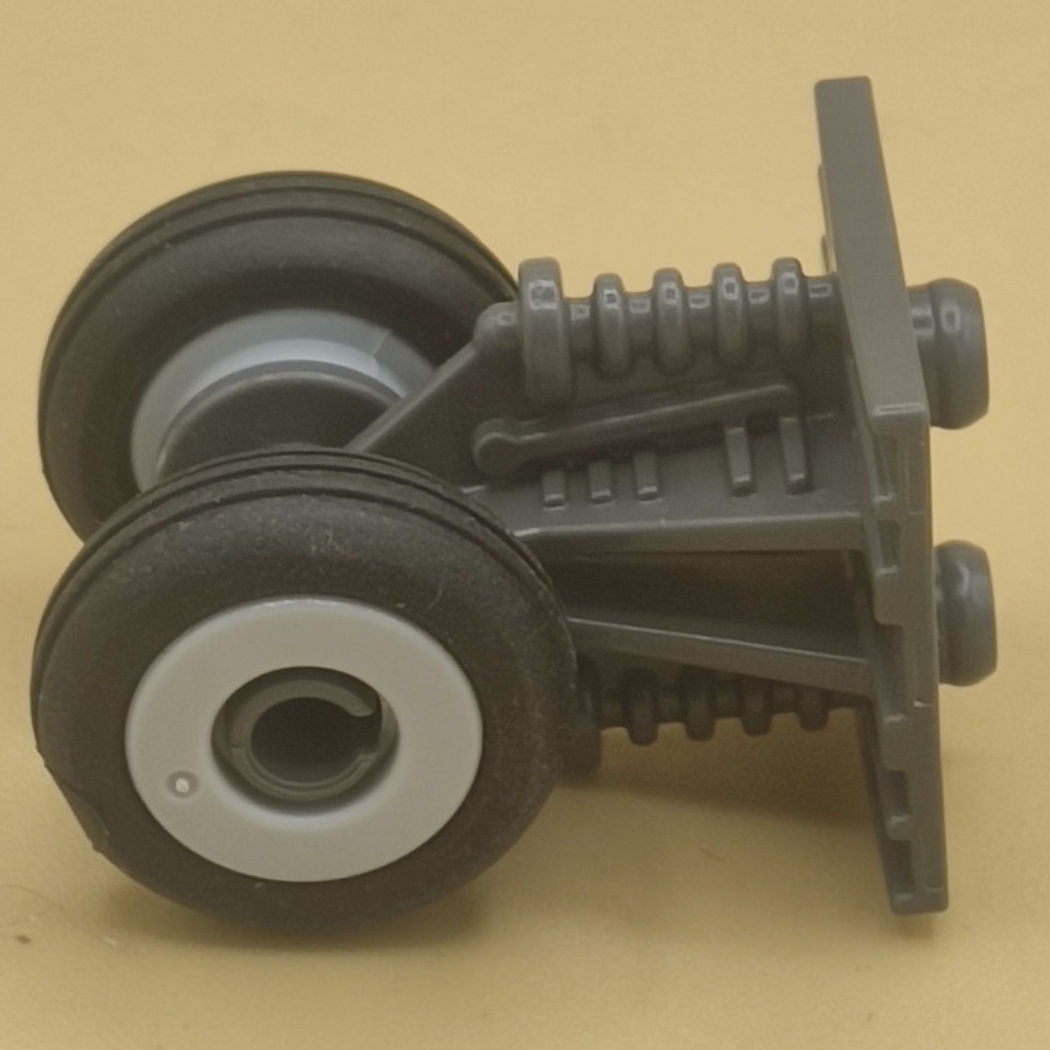 Playmobil commercial aircraft passenger-landing train-rear wheels-tyres ...