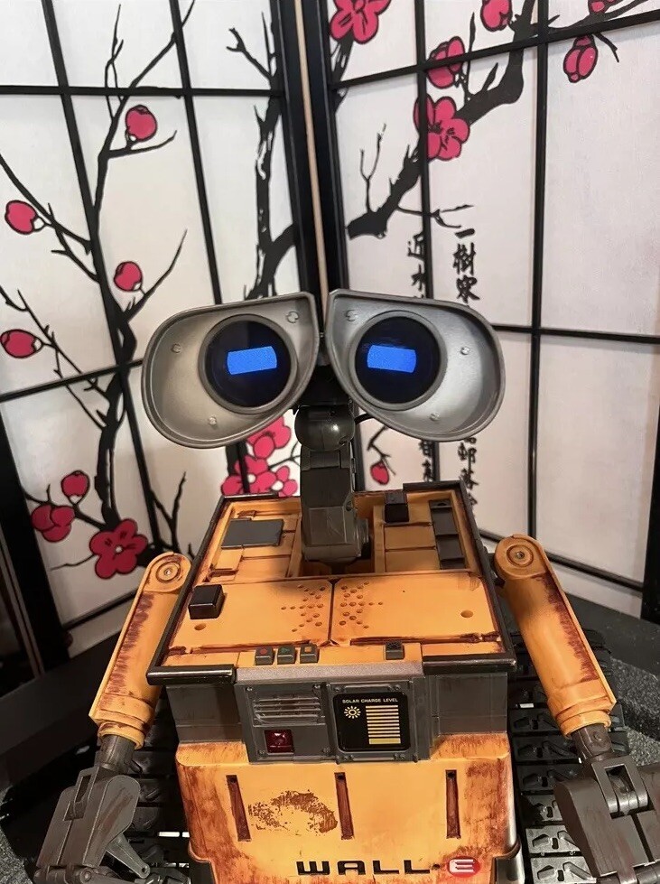 Disney Pixar Thinkway Ultimate Wall e Remote Control Robot Programmable ...