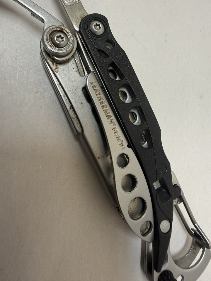 No Scissors Spring or Tweezers Leatherman Style PS Small Multi-Tool ...